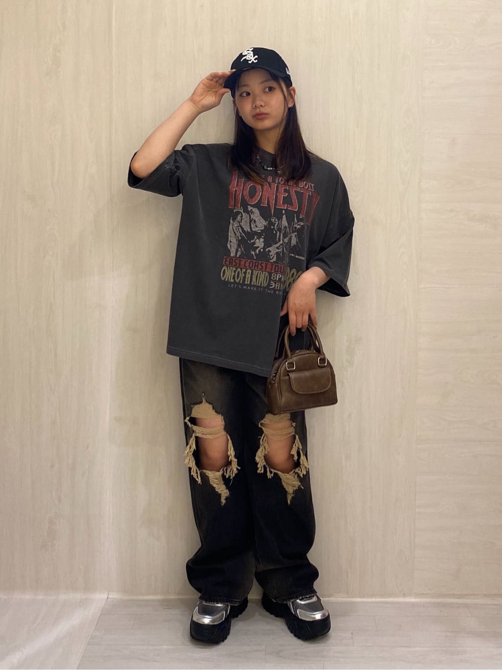 WEGOのヴィンテージウォッシュダメージデニムパンツを使ったコーディネート | Rakuten Fashion(楽天ファッション／旧楽天 ...