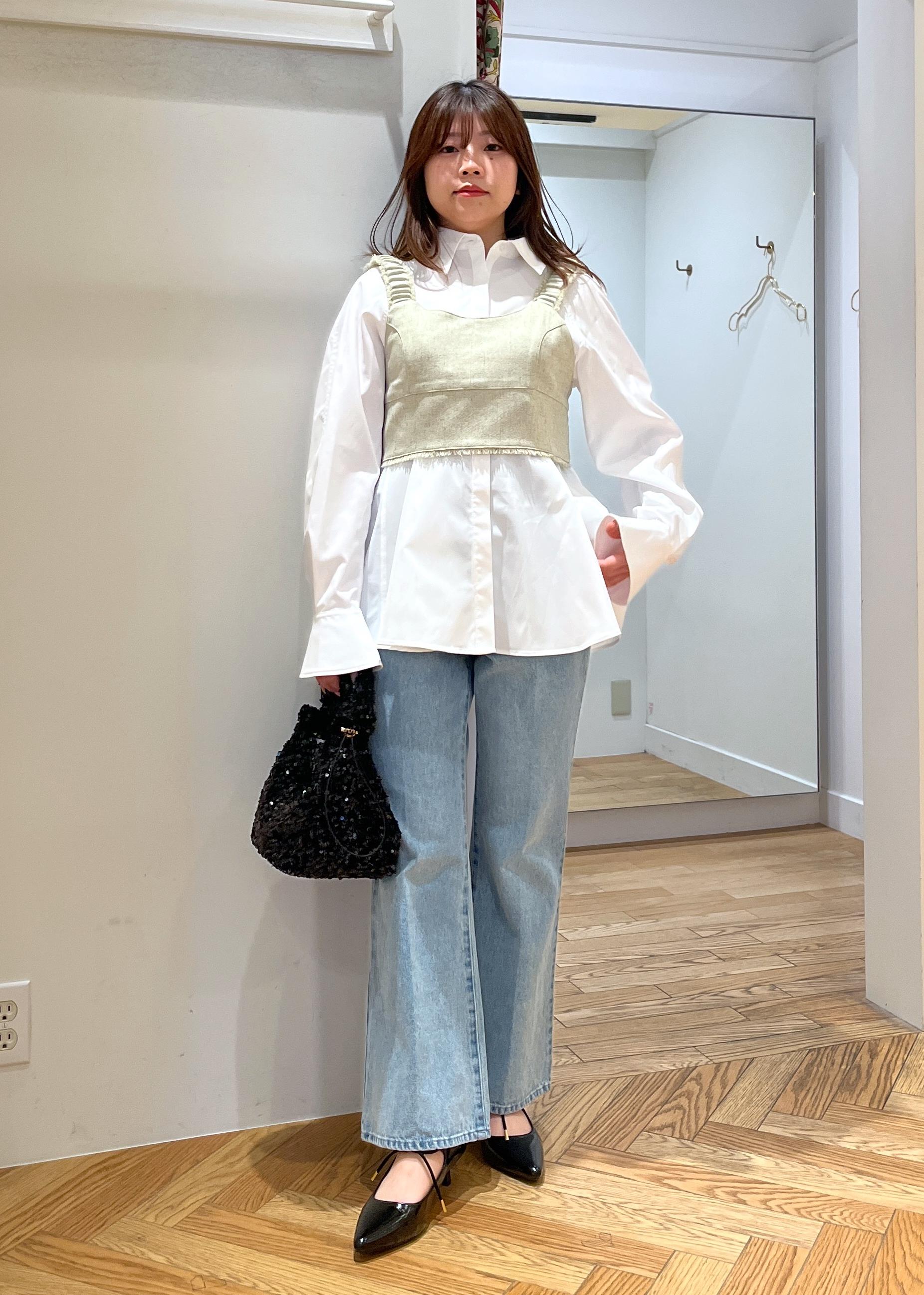 VISの【洗える】フロントポケットハイウエストフレアデニムを使ったコーディネート | Rakuten Fashion(楽天ファッション／旧楽天ブランドアベニュー)5435603