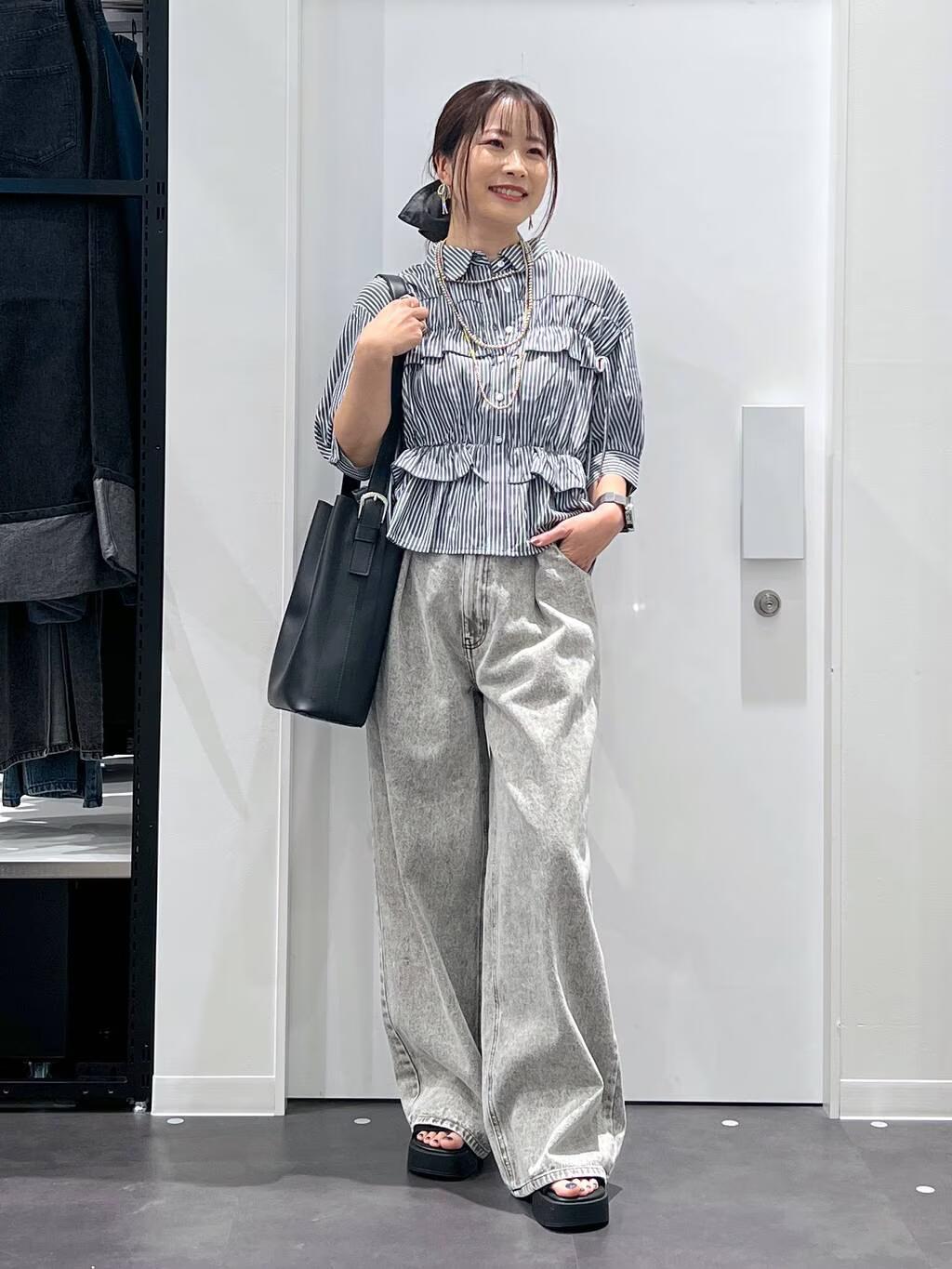 LAKOLEのストライプフリルシャツ(5分袖)を使ったコーディネート | Rakuten Fashion(楽天ファッション／旧楽天ブランドアベニュー)5582599