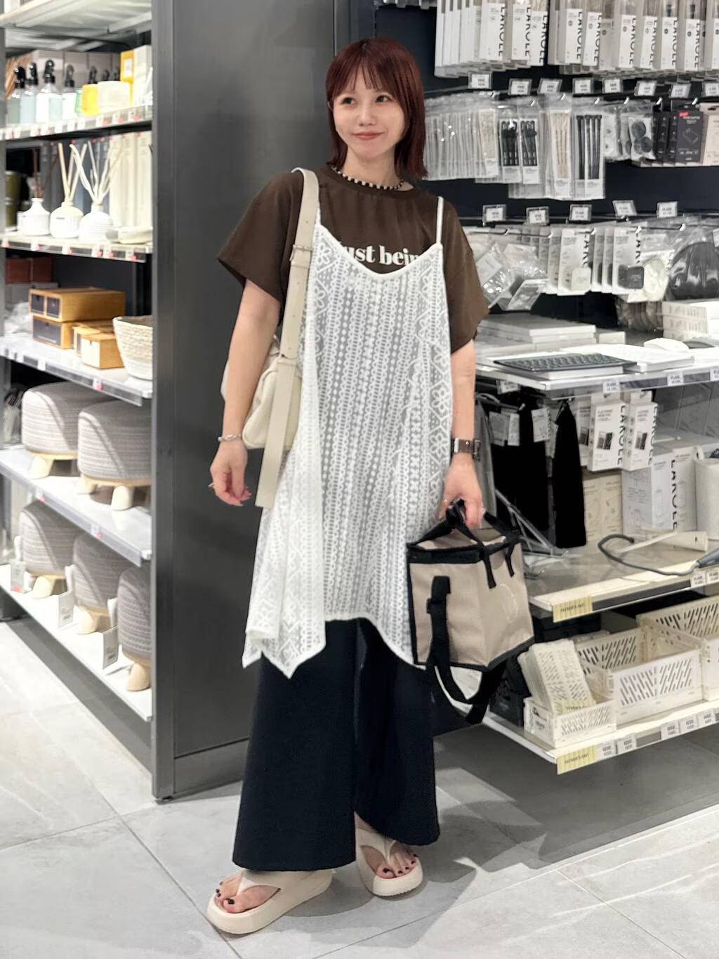 LAKOLEの布帛プリントTを使ったコーディネート | Rakuten Fashion(楽天ファッション／旧楽天ブランドアベニュー)5722893