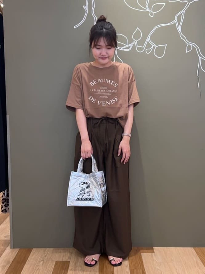 Green Parksの共ベルト付きツイルカラーパンツを使ったコーディネート | Rakuten Fashion(楽天ファッション／旧楽天 ...