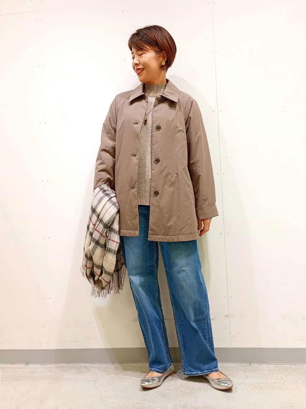 INDIVIの【超軽量/蓄熱】ライトパフステンカラーコートを使ったコーディネート | Rakuten Fashion(楽天ファッション／旧楽天ブランドアベニュー)6474986